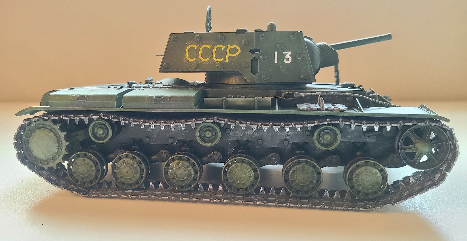 Soviet KV1's Ehkranami Tank -- Plastic Model Military Vehicle -- 1/35 ...