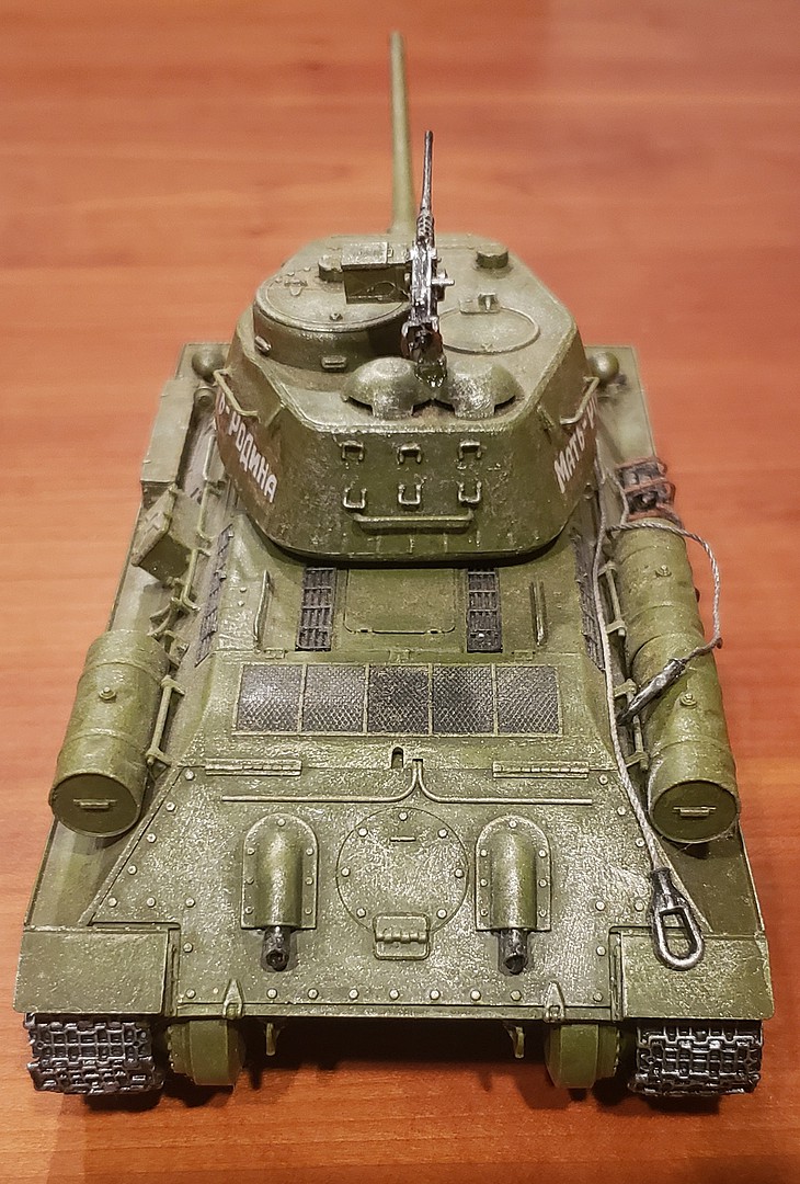 NVA T-34/85M -- Plastic Model Military Tank -- 1/35 Scale -- #3318 ...