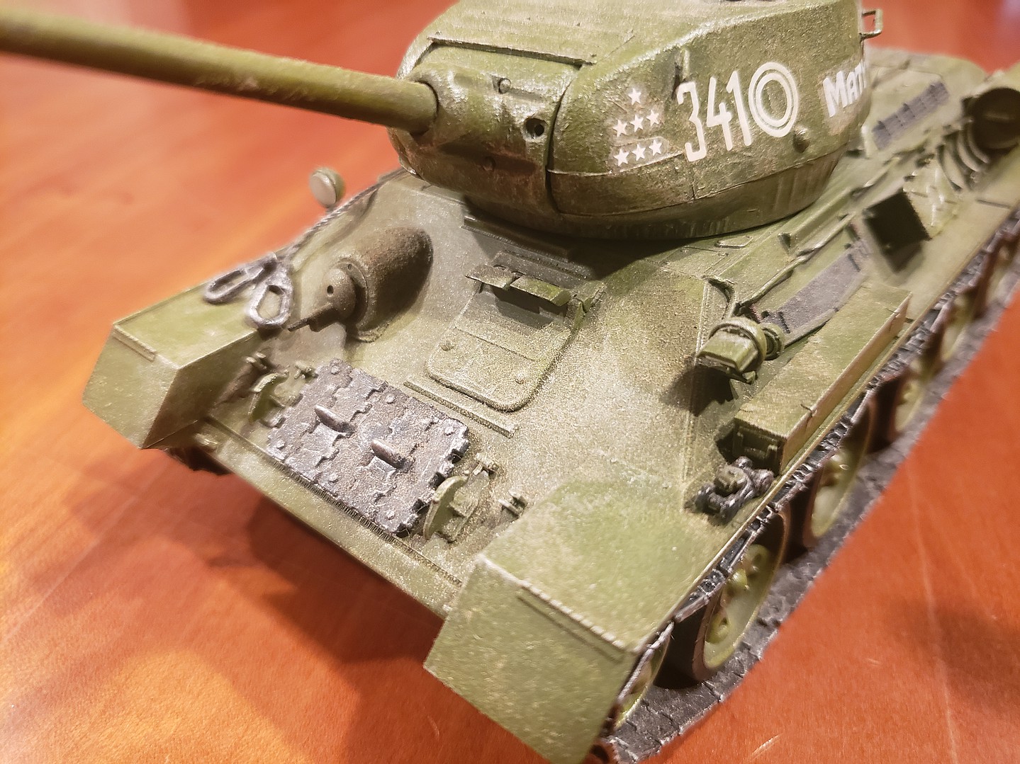 NVA T-34/85M -- Plastic Model Military Tank -- 1/35 Scale -- #3318 ...