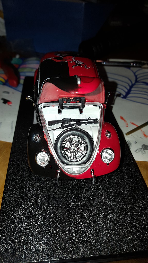 Harley Quinn VW Beetle DC Comics -- Snap Plastic Model Car Kit -- 1/24 ...