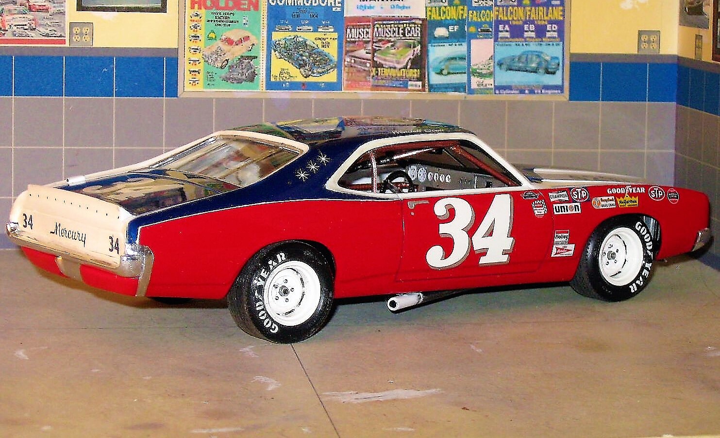 Spray Lacquer TS8 Italian Red 3 oz -- Hobby and Model Lacquer Paint ...