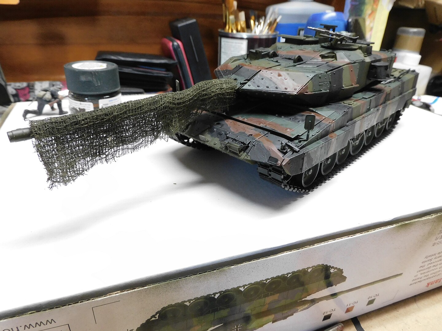 German Leopard 2 A6EX Tank -- Plastic Model Military Vehicle Kit -- 1/ ...