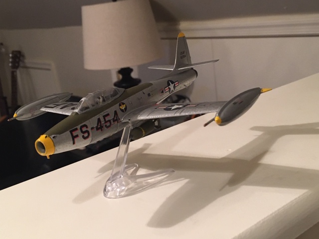 F-84E Thunderjet -- Plastic Model Airplane Kit -- 1/72 Scale -- #80246 ...