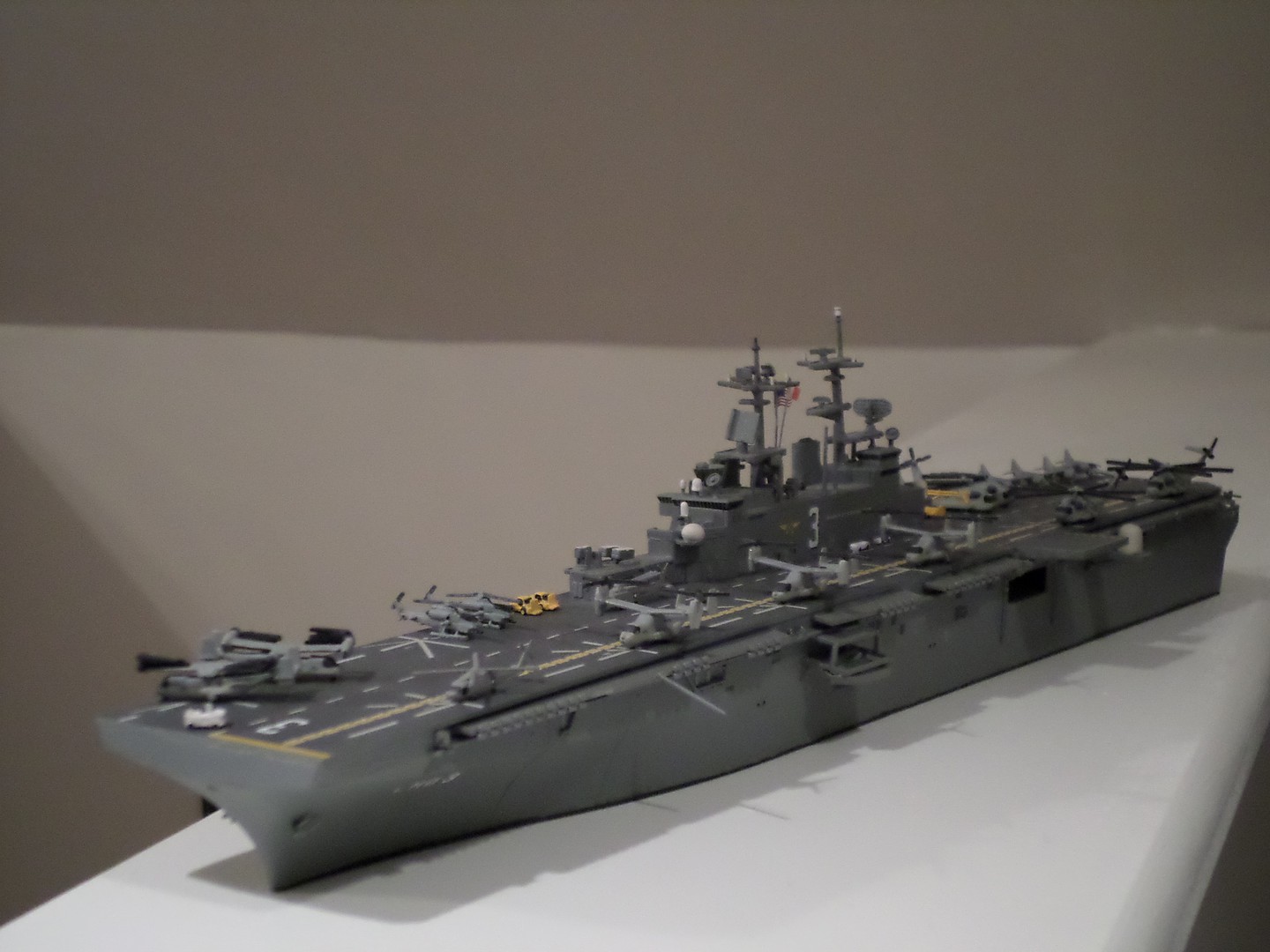 USS Wasp LHD-1 -- Plastic Model Military Ship Kit -- 1/700 Scale ...