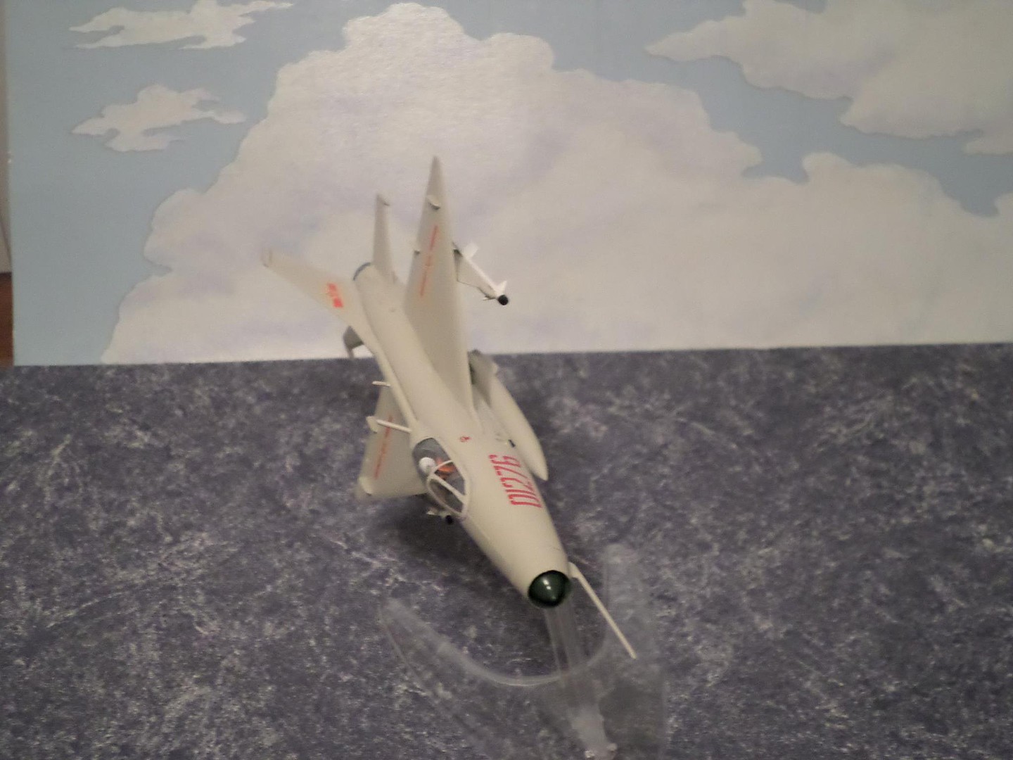 Mig21 Fishbed Fighter -- Plastic Model Airplane Kit -- 1/72 Scale ...