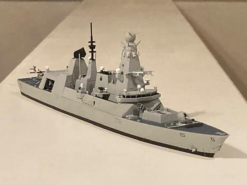HMS Daring Type 45 Destroyer -- Plastic Model Destroyer Kit -- 1/700 ...
