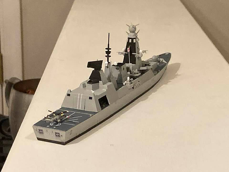 HMS Daring Type 45 Destroyer -- Plastic Model Destroyer Kit -- 1/700 ...