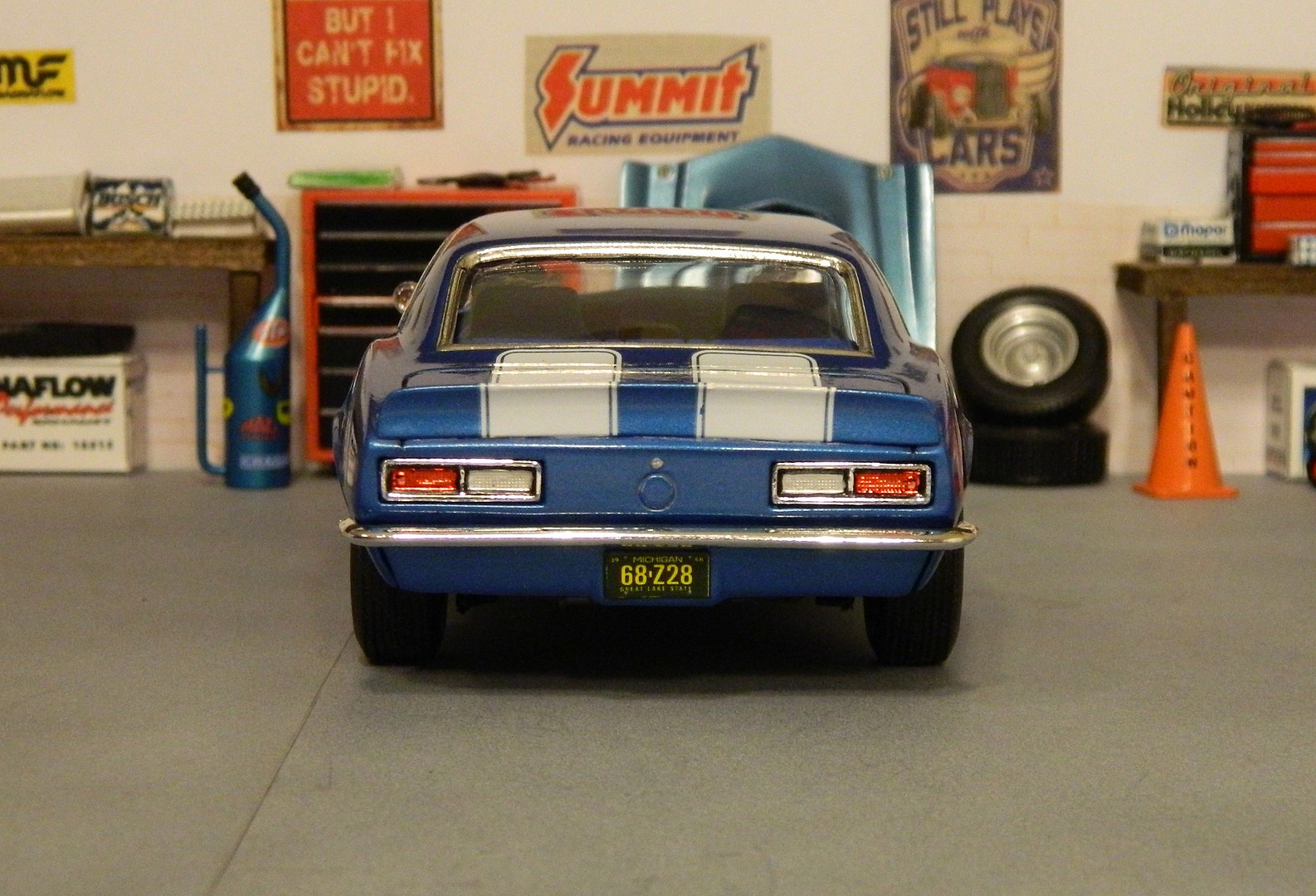 1968 Camaro Z/28 -- Plastic Model Car Kit -- 1/25 Scale -- #868_12 ...