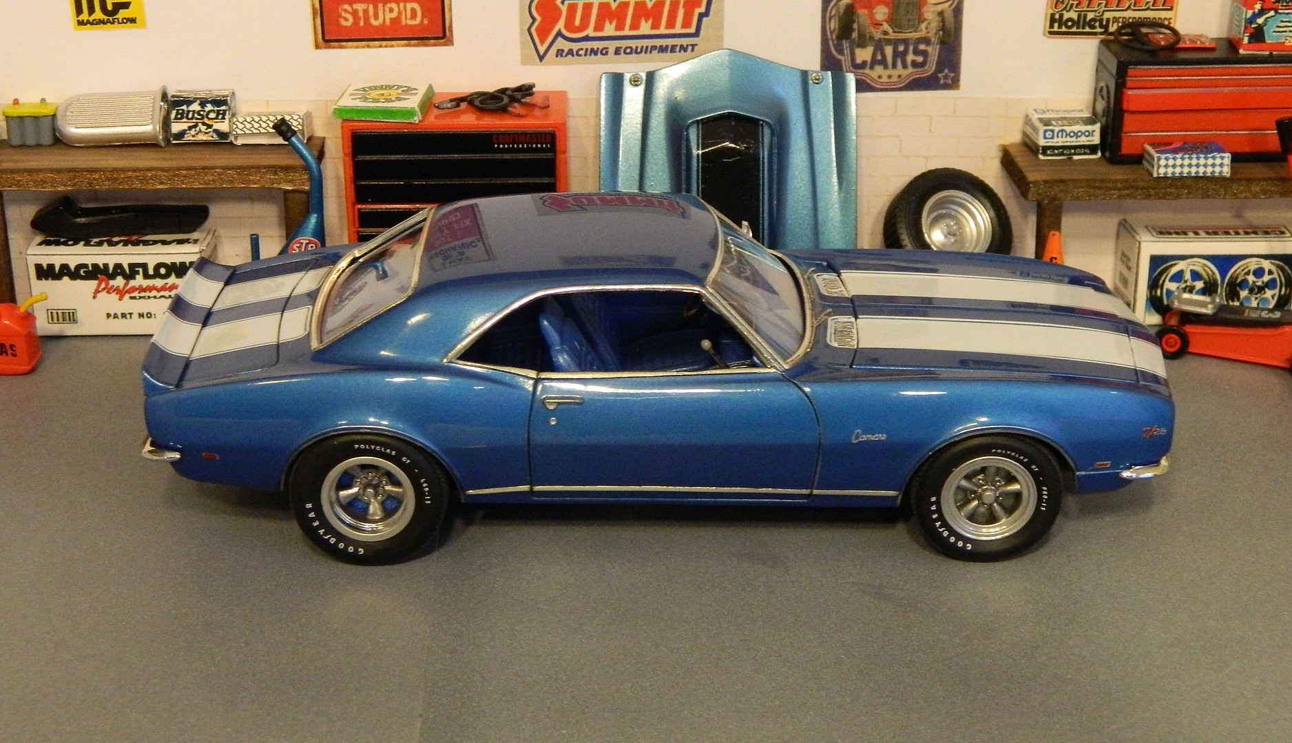 1968 Camaro Z/28 -- Plastic Model Car Kit -- 1/25 Scale -- #868_12 ...