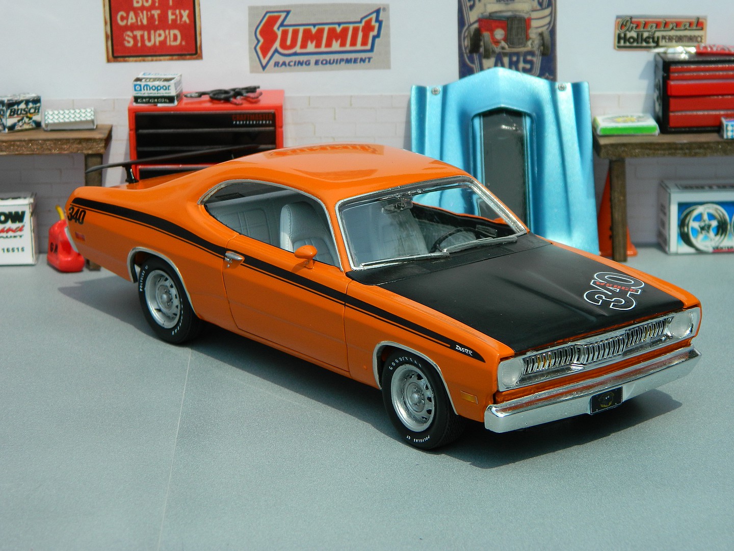 1971 Plymouth Duster 340 -- Plastic Model Car Kit -- 1/25 Scale ...