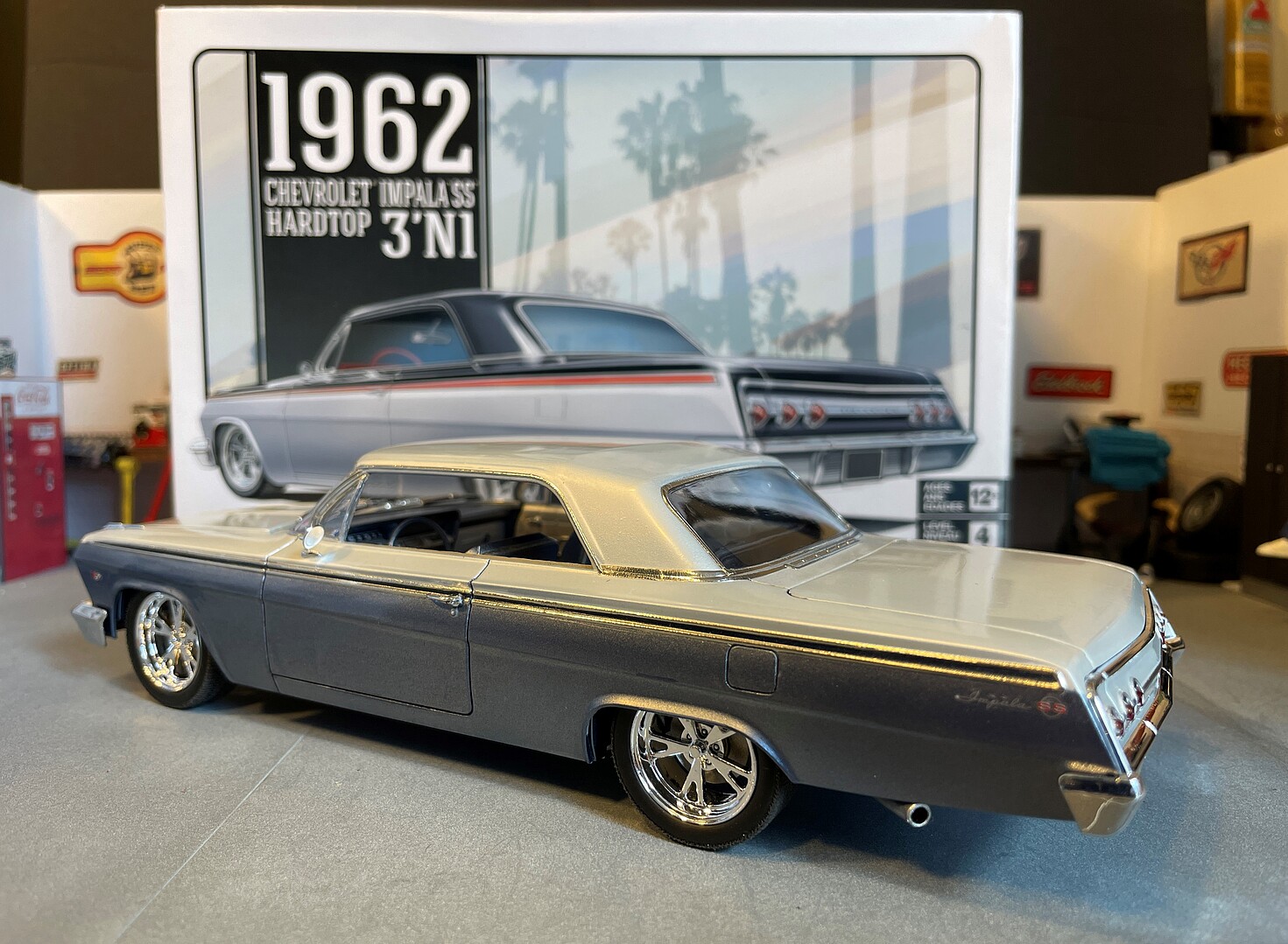1962 Chevy Impala SS Hardtop (3 in 1) -- Plastic Model Car Kit -- 1/25 ...