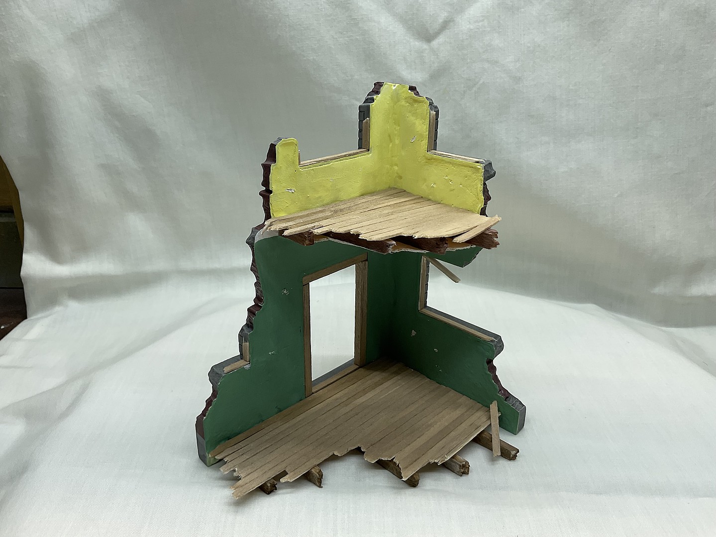 House Corner -- Plastic Model Military Diorama -- 1/35 Scale -- #556413 ...