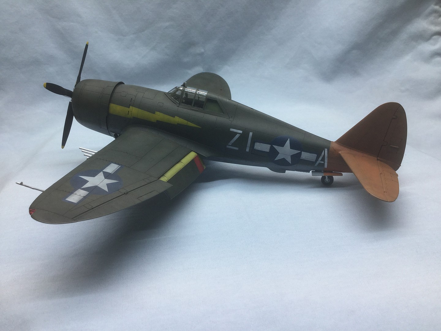 Republic P-47D Thunderbolt Fighter Aircraft -- Plastic Model Airplane ...