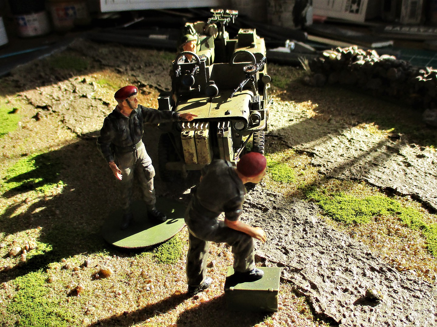 British SAS Commando 1944 w/2 Figure -- Plastic Model Military Vehicle ...
