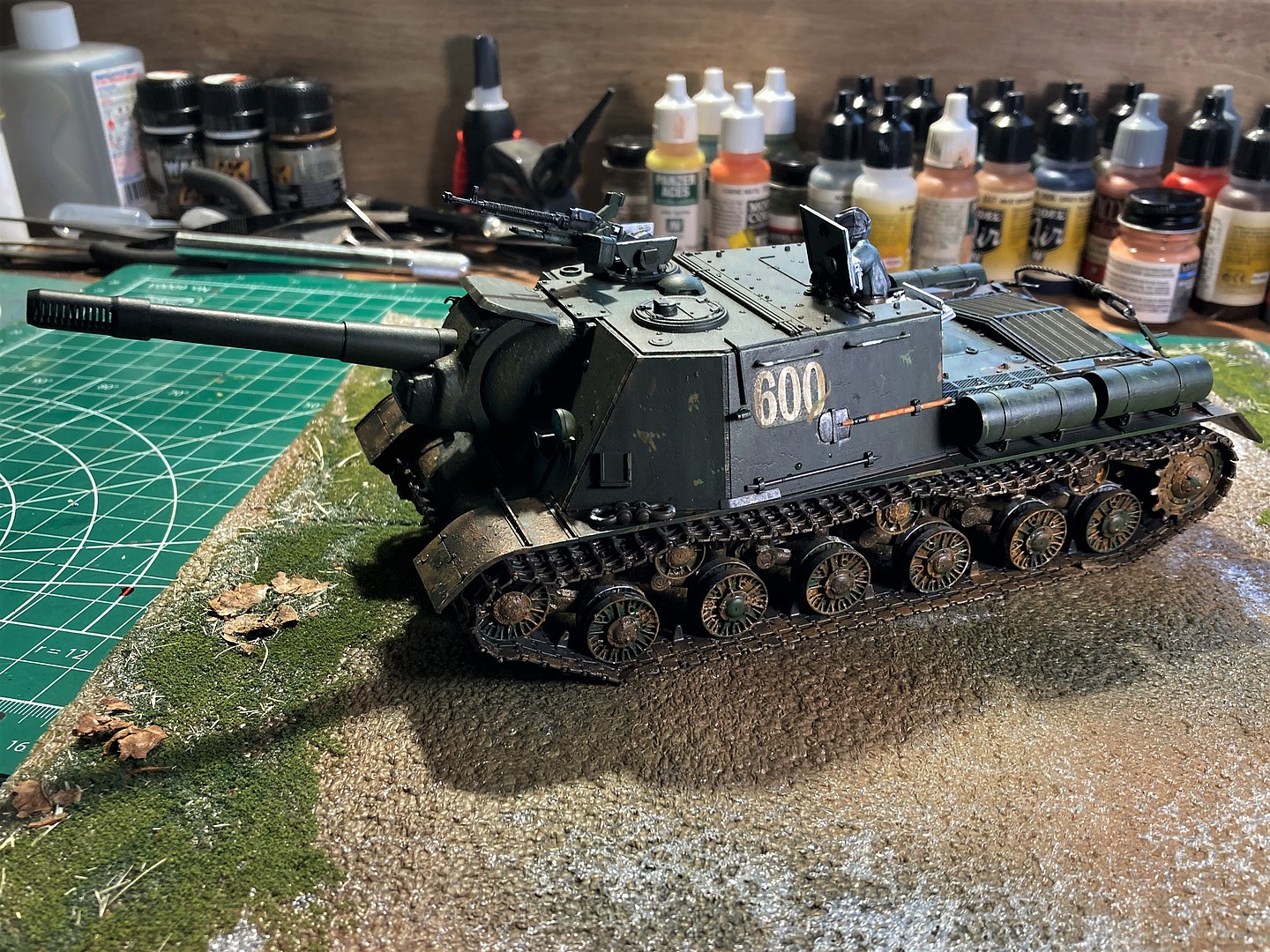 Russian Heavy Self-Propelled Gun JSU-152 -- Plastic Model Military Kit ...