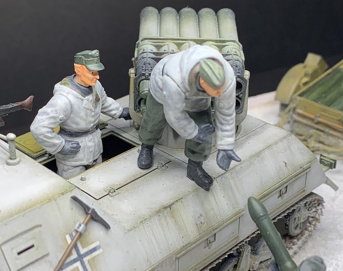 SD.Kfz 4/1 15cm Panzerwerfer 42 -- Plastic Model Military Vehicle Kit ...