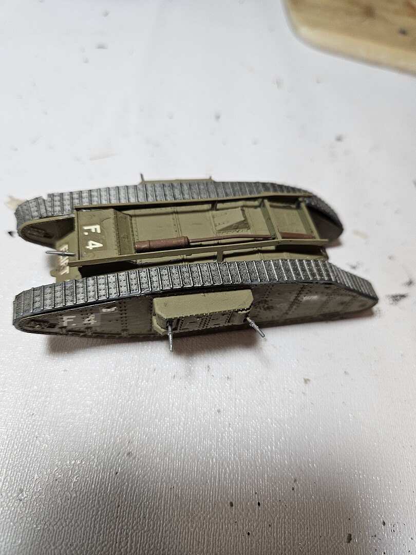 WWI Female Mk IV Tank -- Plastic Model Military Vehicle Kit -- 1/72 ...