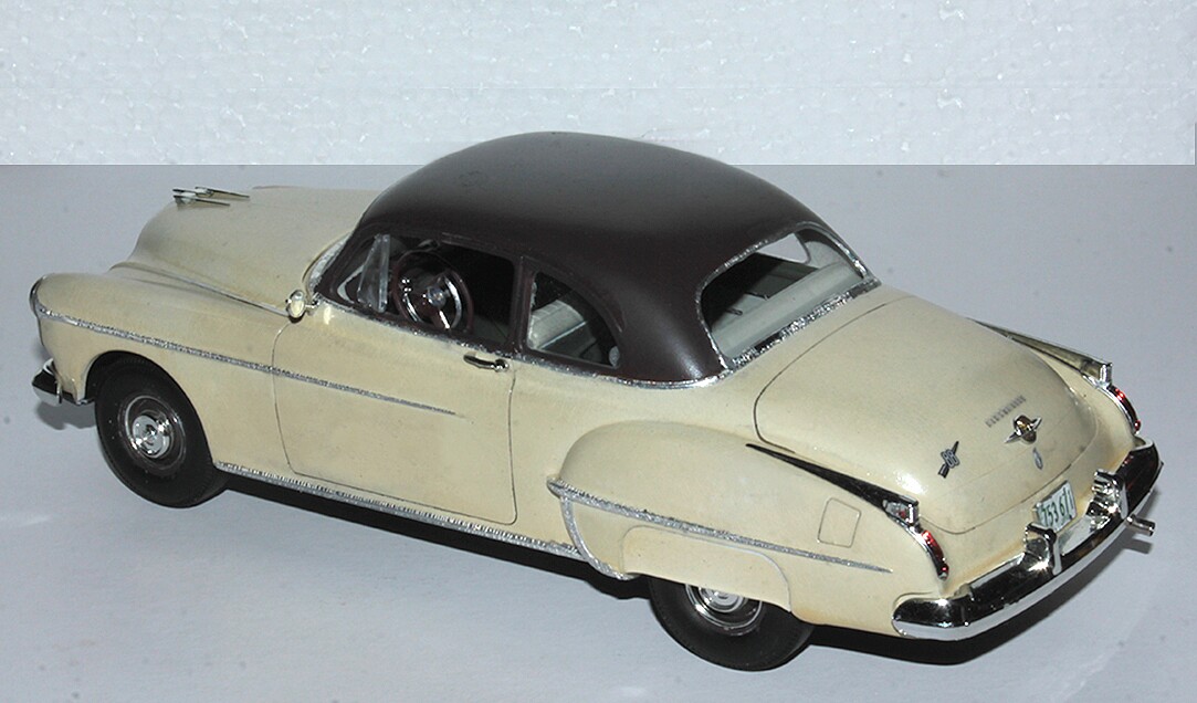 1950 Oldsmobile Rocket 88 - Assembled -- Red, Cream pictures by 400comets