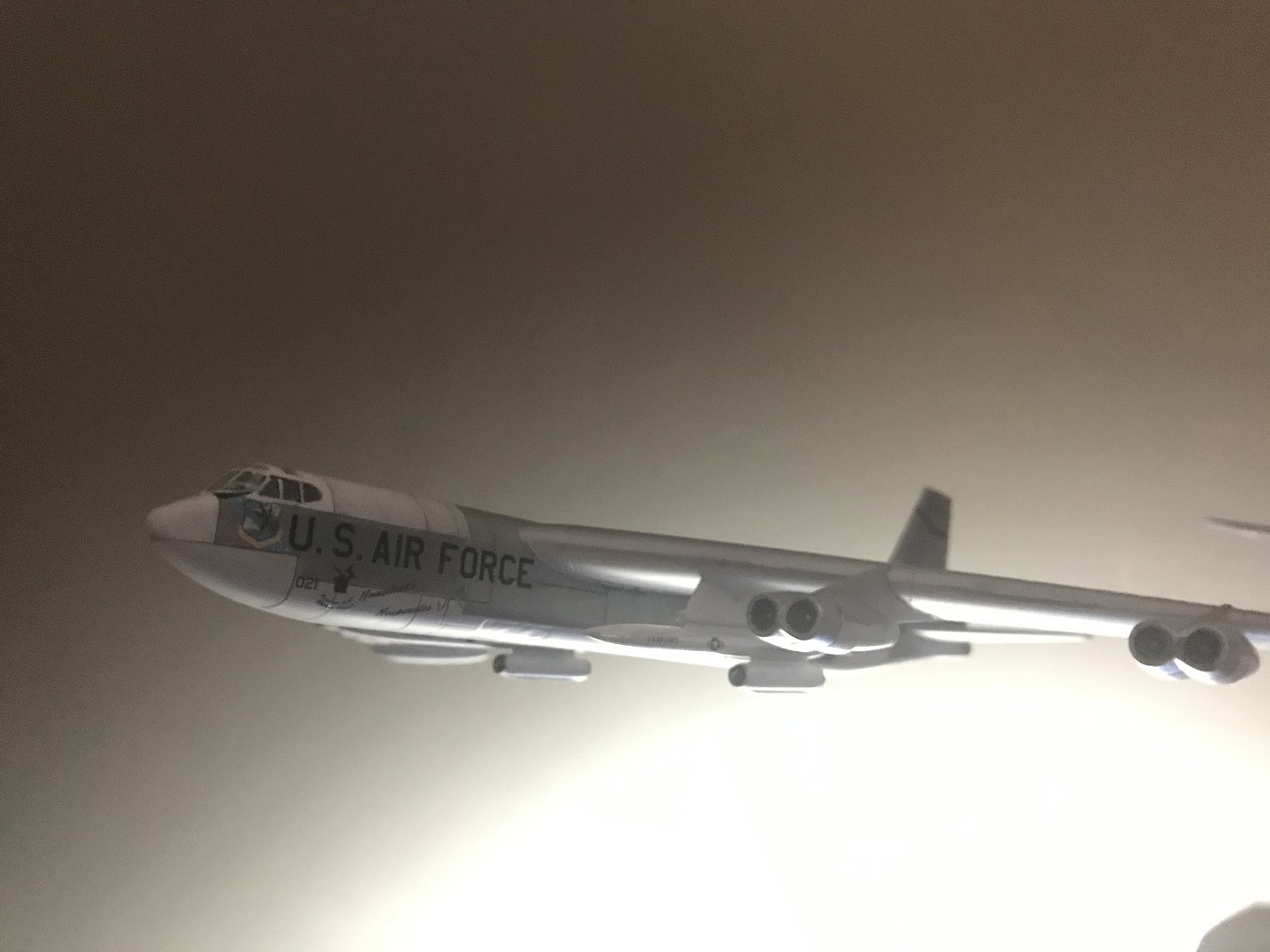 B-52 H Strata Fortress SAC/TACT -- Plastic Model Airplane Kit -- 1/144 ...