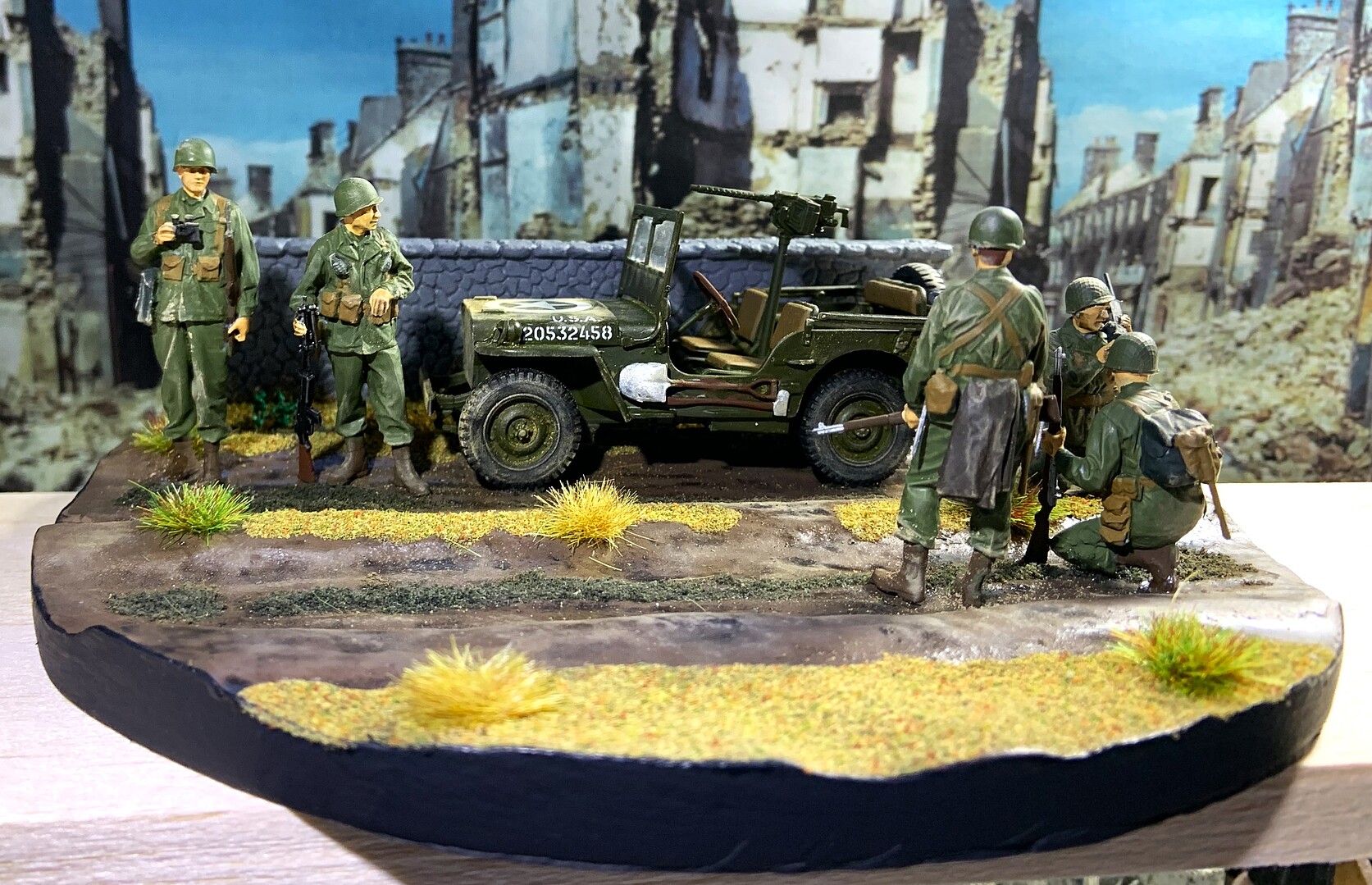 US Willys MB Jeep -- Plastic Model Military Vehicle Kit -- 1/35 Scale ...