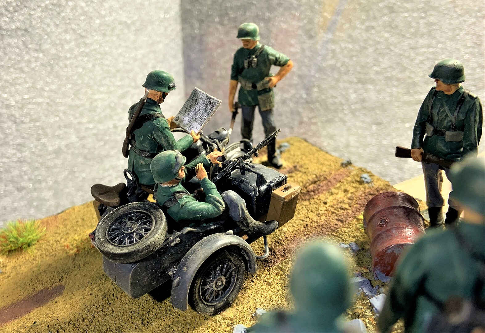 BMW & Sidecar -- Plastic Model Military Vehicle Kit -- 1/35 Scale ...