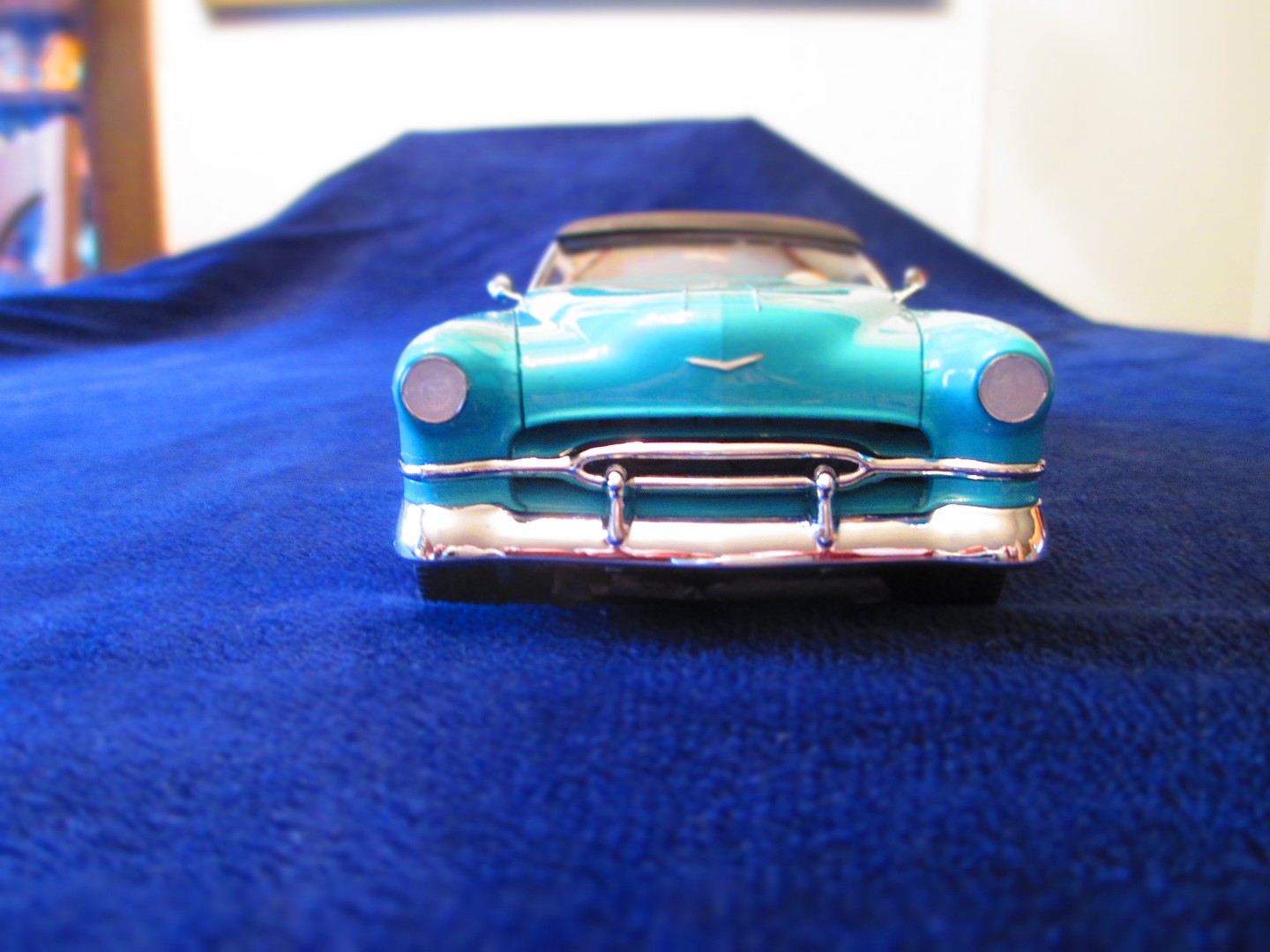 Custom Cadilac Eldorado -- Plastic Model Car Kit -- 1/25 Scale ...