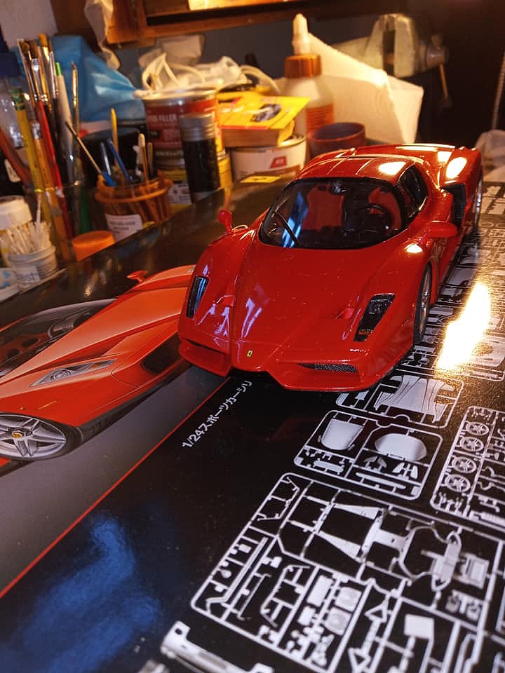 Enzo Ferrari Red Version Sportscar -- Plastic Model Car Kit -- 1/24 ...