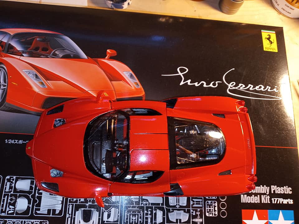 Enzo Ferrari Red Version Sportscar -- Plastic Model Car Kit -- 1/24 ...