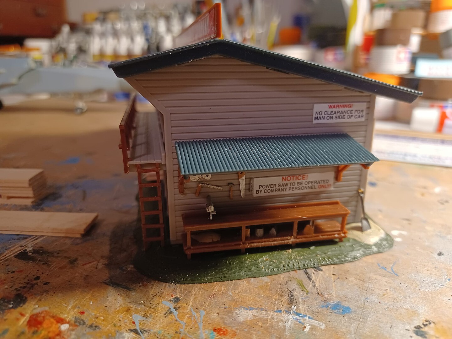 Lumber Yard & Office Kit -- HO Scale Model Railroad Building -- #750 ...