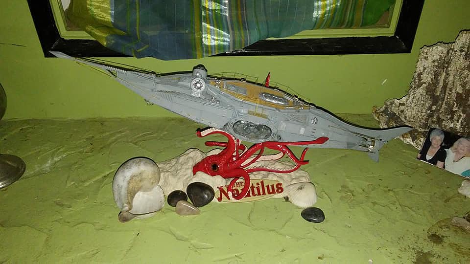 The Nautilus Submarine -- Plastic Model Military Ship Kit -- 1/144 ...