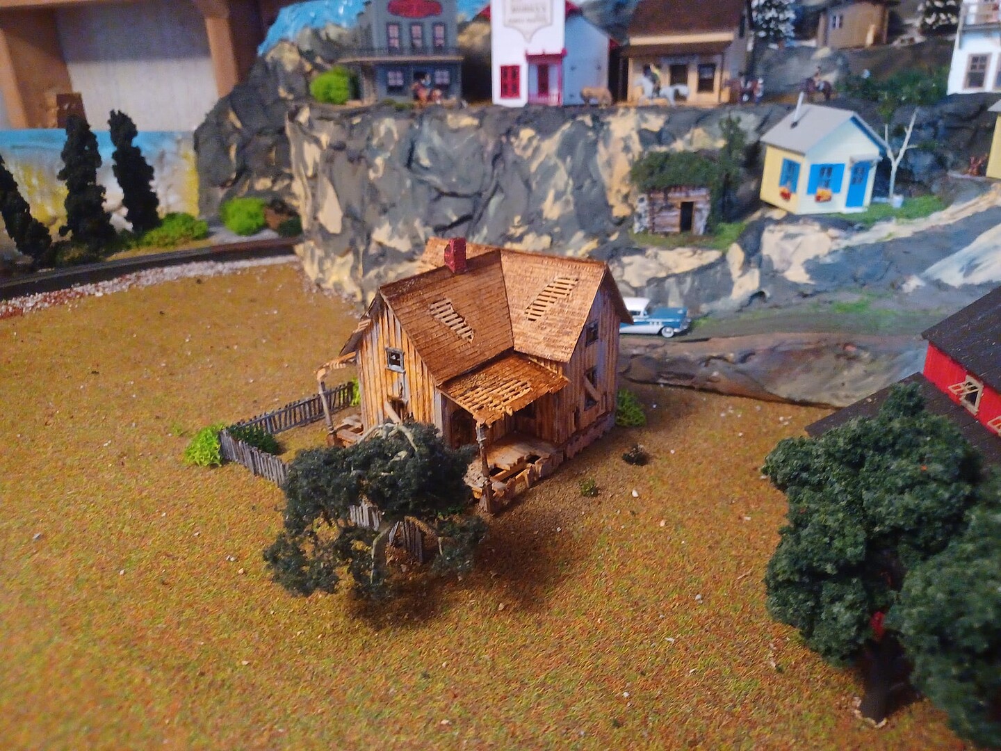 Abandoned House Kit -- HO Scale Model Railroad Building -- #393 ...