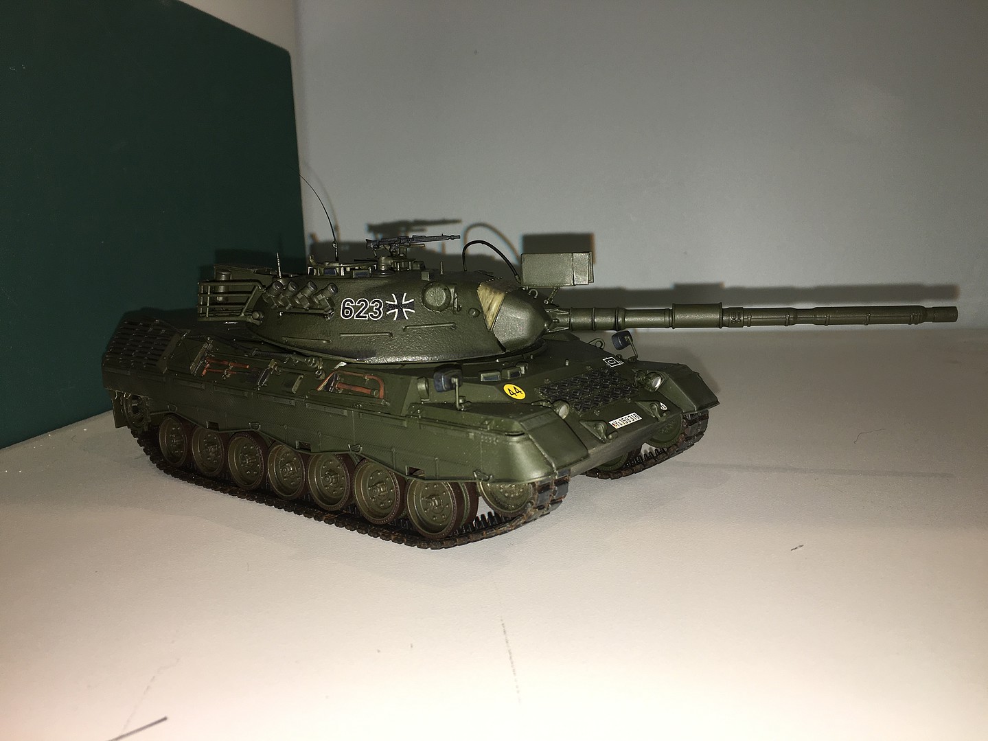 Leopard 1A1 -- Plastic Model Tank Kit -- 1/35 Scale -- #03258 pictures ...