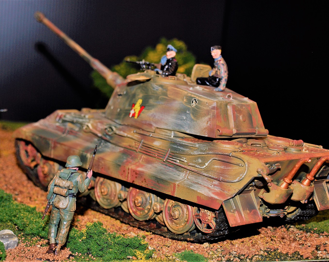 King Tiger Porsche Tank -- Plastic Model Military Vehicle Kit -- 1/35 ...