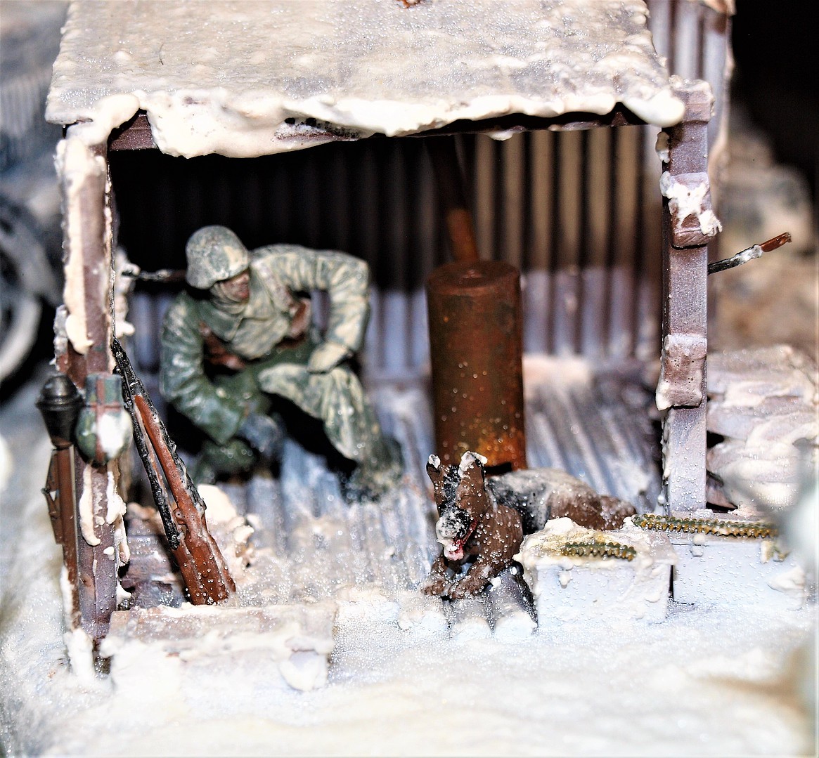 German Soldiers at Field Briefing Set -- Plastic Model Military Figure ...