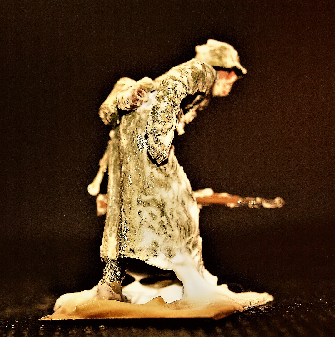 German Assault Infantry w/Winter Gear -- Plastic Model Military Figure ...