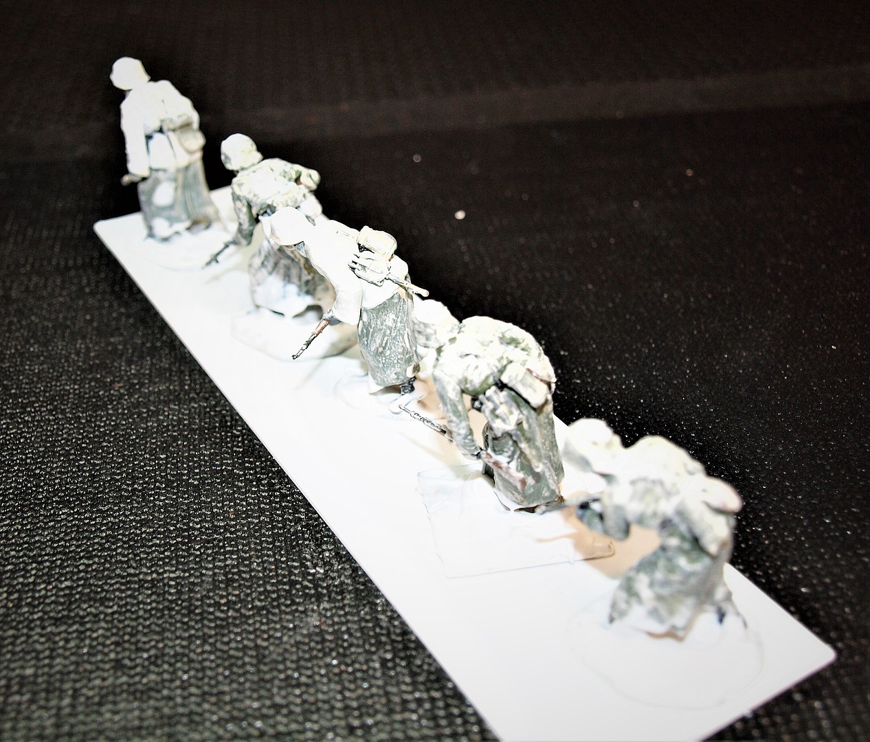 German Assault Infantry w/Winter Gear -- Plastic Model Military Figure ...