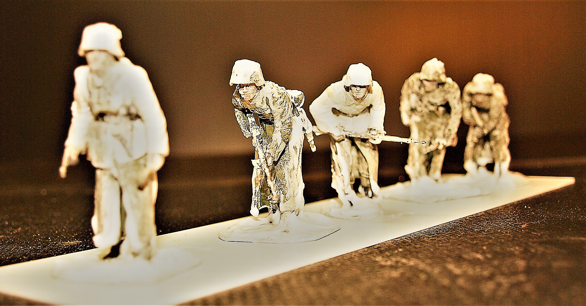 German Assault Infantry w/Winter Gear -- Plastic Model Military Figure ...