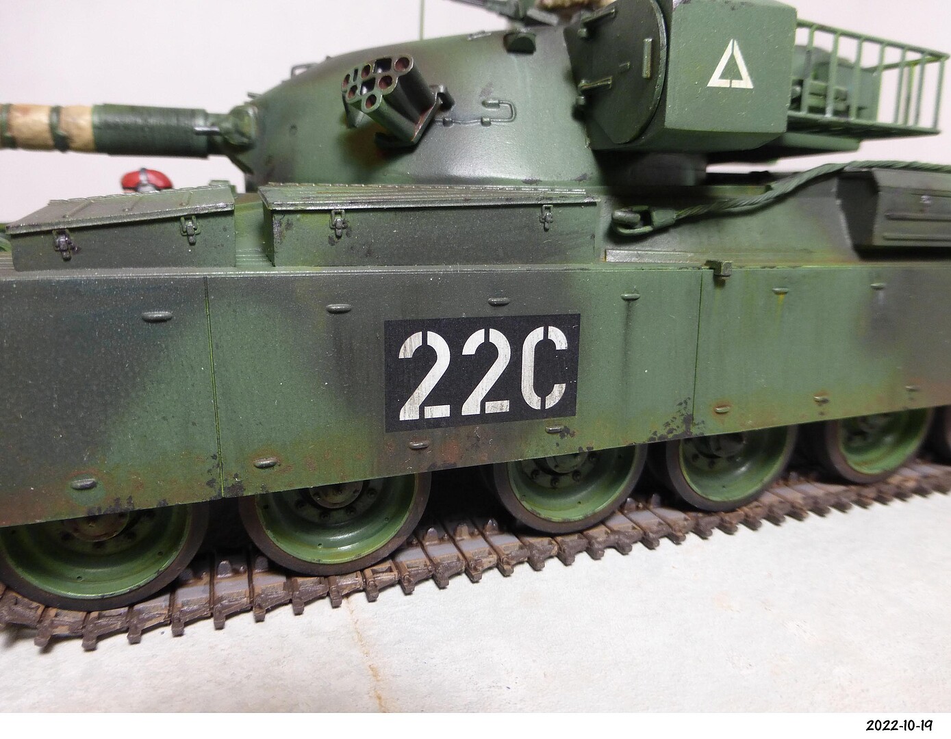 British Chieftain Mk5 Tank -- Plastic Model Military Vehicle Kit -- 1/ ...