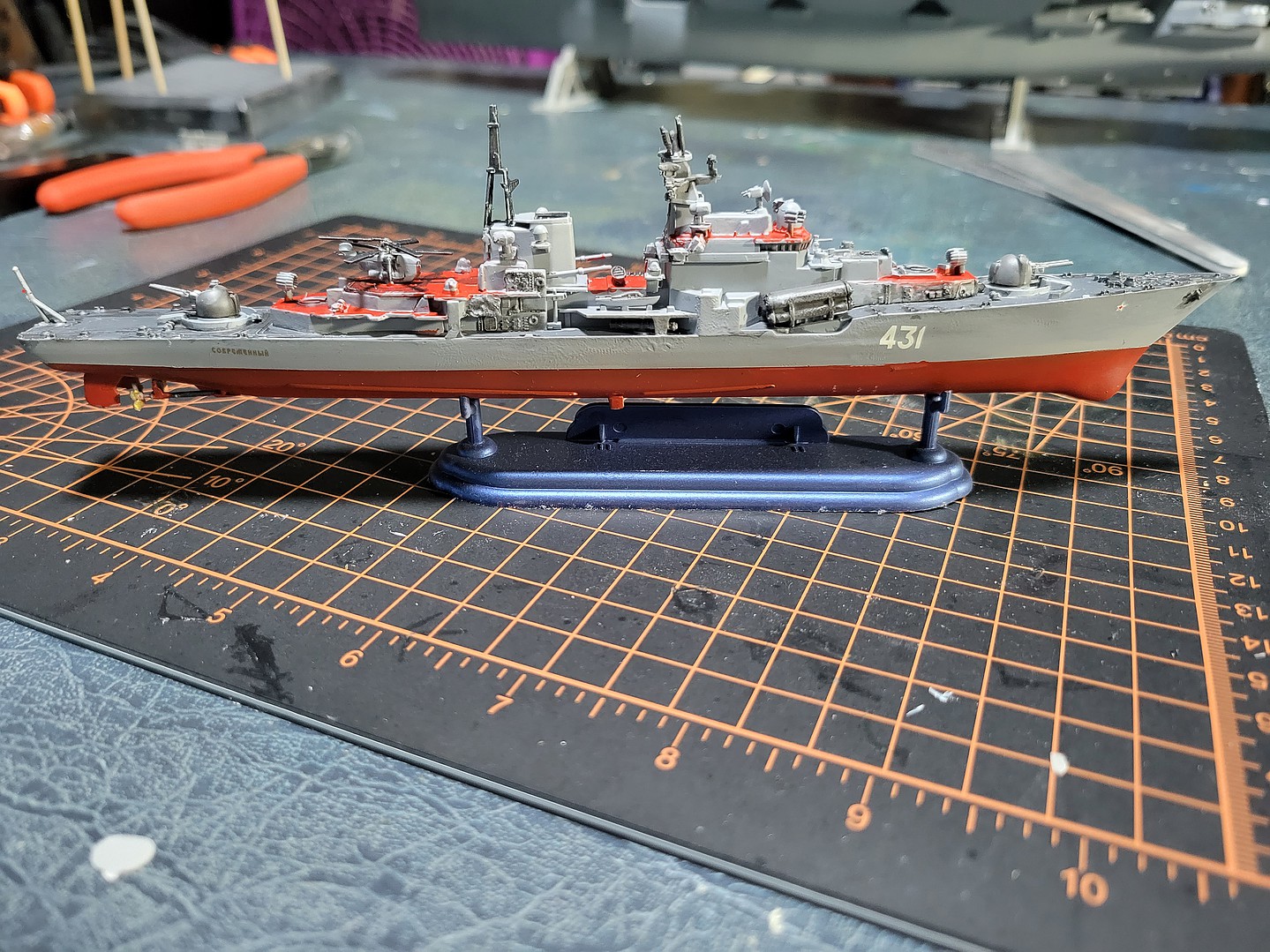 RUSSIAN DESTROYER SOVREMENNY -- 1/700 Scale -- Plastic Model Military ...