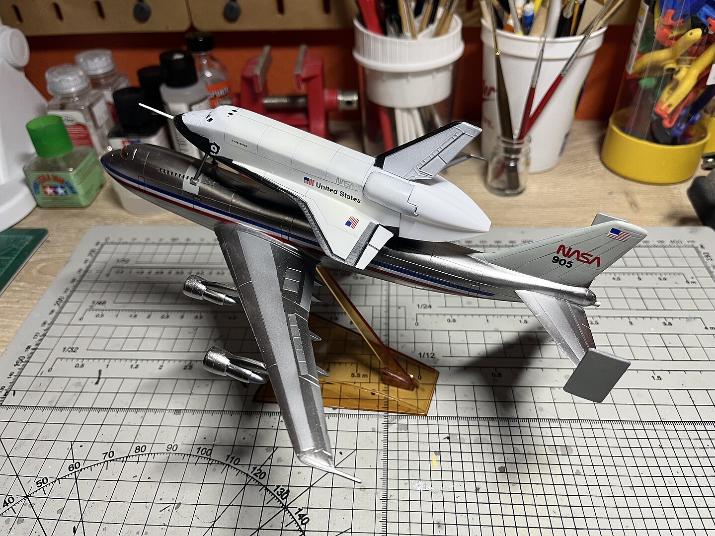 Space Shuttle & B747 Carrier Aircraft -- Space Program Plastic Model ...