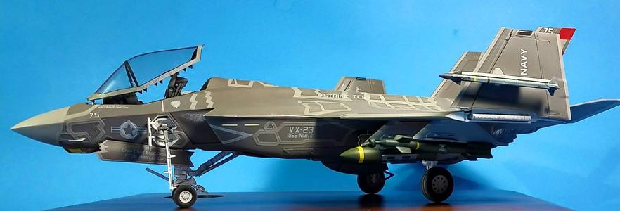 F35C Lightning II Fighter -- Plastic Model Airplane Kit -- 1/48 Scale ...