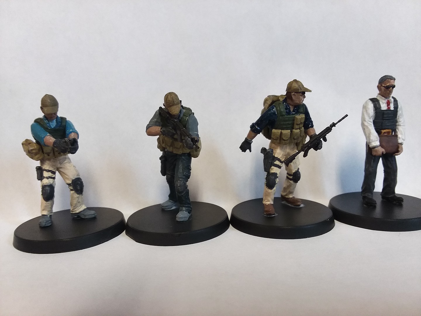 Gallery Pictures Trumpeter PMC VIP Protection Team in Iraq Figure Set ...