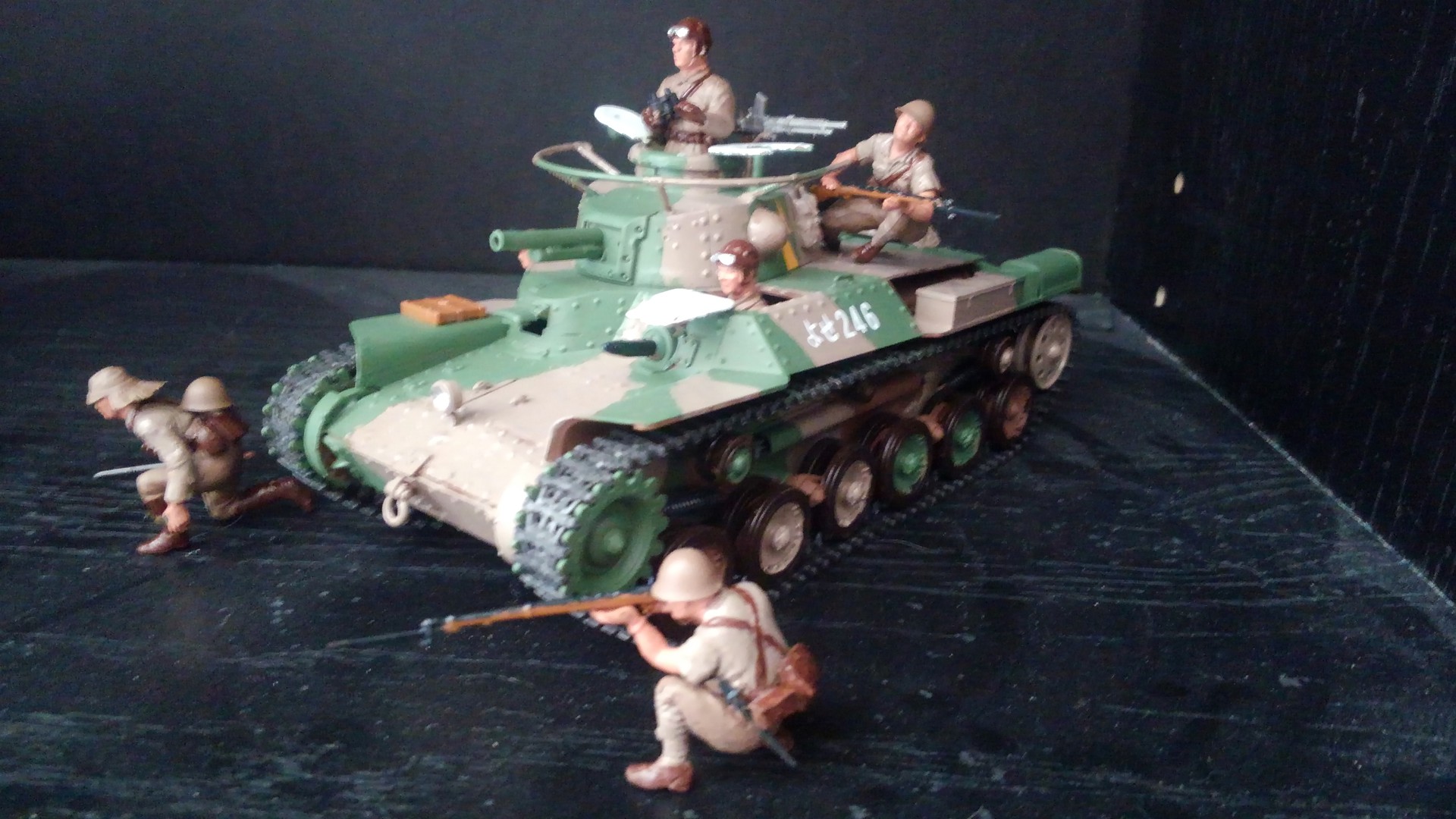 Japanese Tank Type 97 -- Plastic Model Military Vehicle Kit -- 1/35 ...