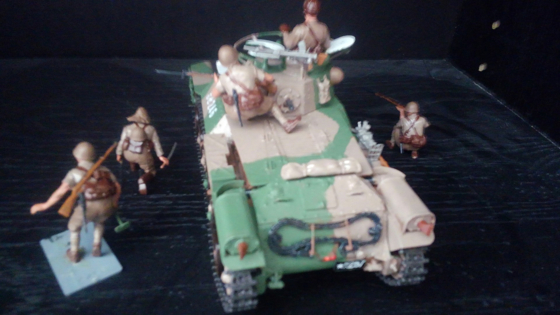 Japanese Tank Type 97 -- Plastic Model Military Vehicle Kit -- 1/35 ...