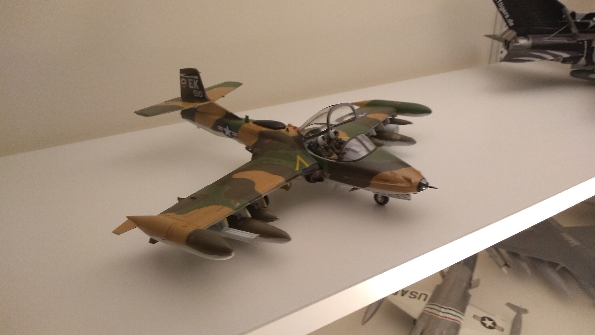 US A-37A Dragonfly Light Ground Attack Aircraft -- Plastic Model ...