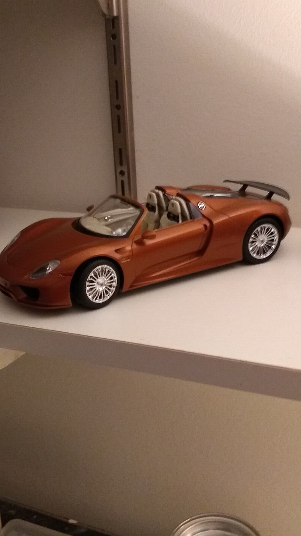 Porsche 918 Spyder -- Plastic Model Car Kit -- 1/24 Scale -- #07026 ...