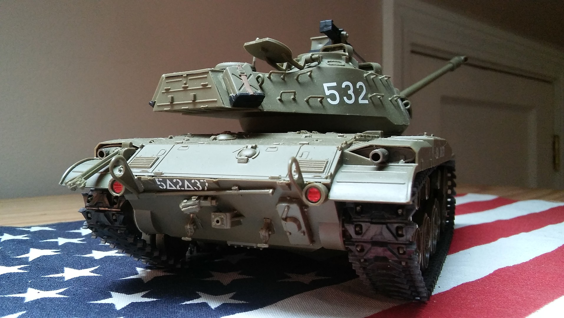 US M41 Walker Bulldog -- Plastic Model Military Vehicle Kit -- 1/35 ...