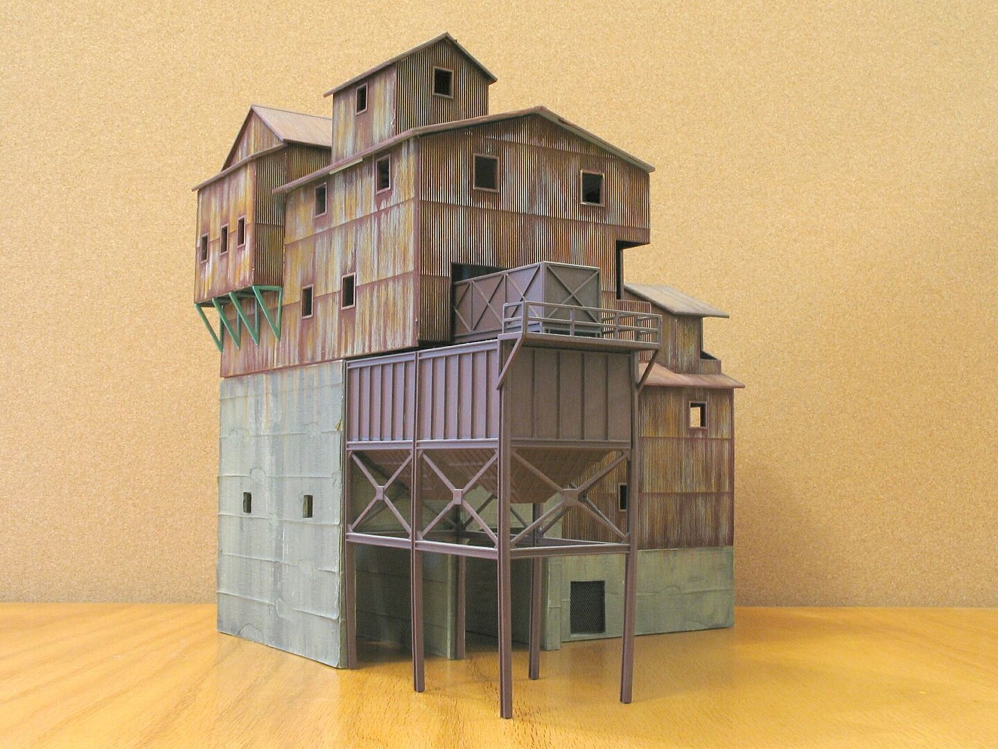 Glacier Gravel Company - Kit - 9-3/8 x 11 x 10-1/4'' -- HO Scale Model ...