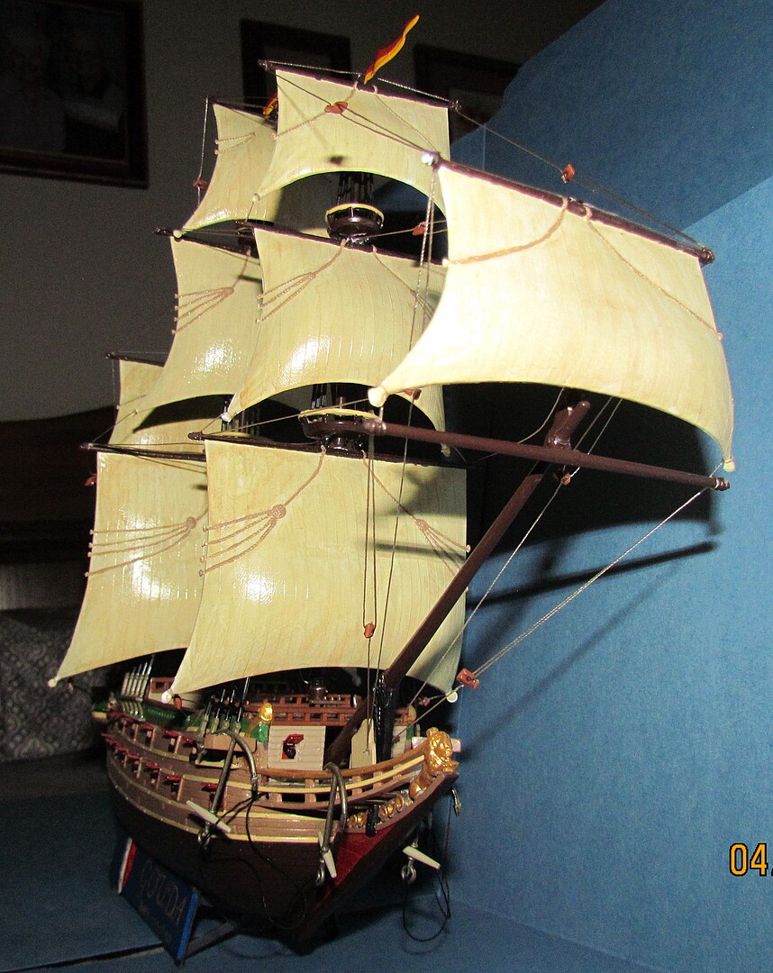 Gouda Dutch Man of War Sailing Boat -- Plastic Model Military Ship Kit ...