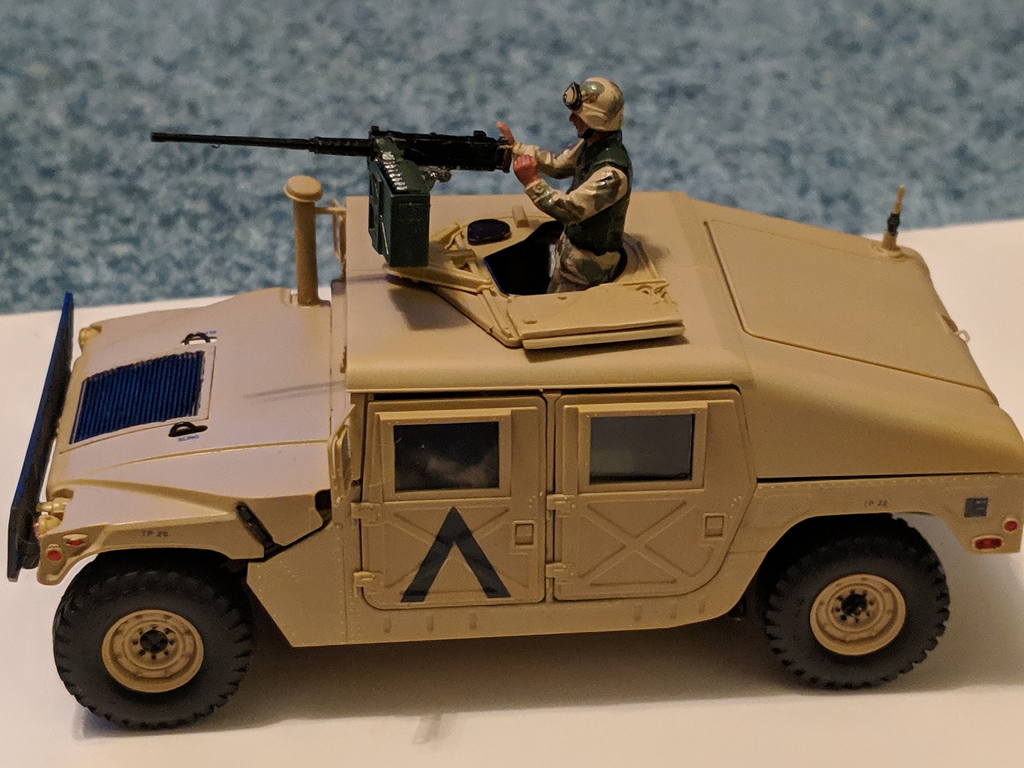 Humvee M1025 Armament Carrier -- Plastic Model Military Vehicle Kit ...